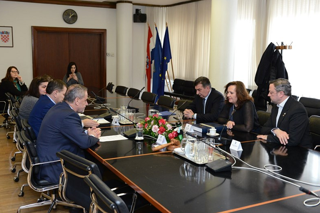 Družba 'Braća hrvatskog zmaja' kod gradonačelnika - Zagreb.info