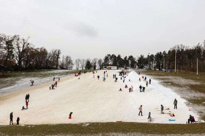 UMJETNI SNIJEG NA CMROKU? Iz Grada su nam otkrili hoćemo li gledati ...