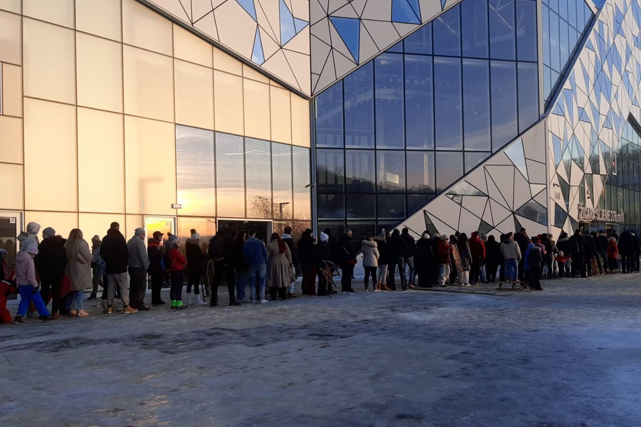 Građani opisali ludnicu: 'Čekalo se sat vremena za žičaru, većina je ...